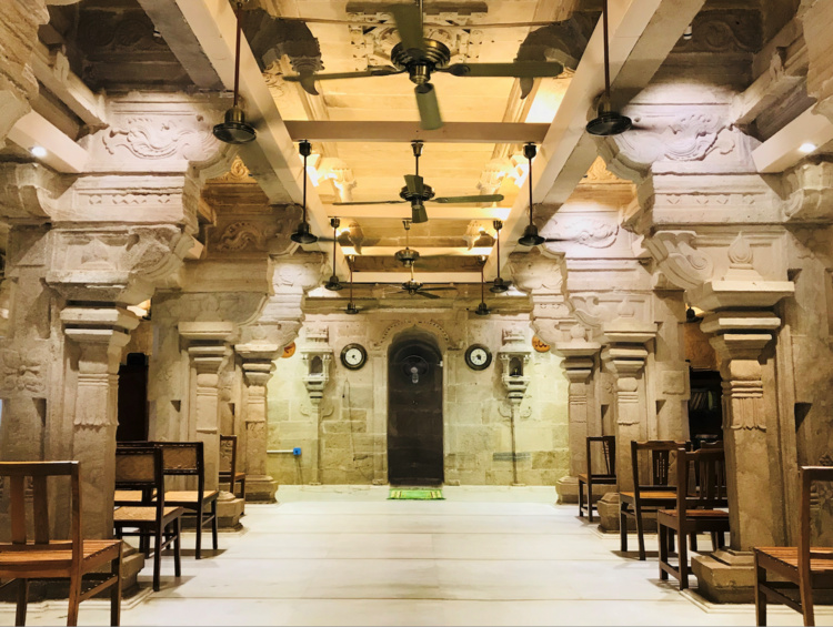 Stone that Breathes: Counternarratives of Islamic Material Culture ...